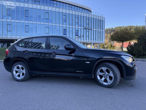 Black BMW X1 2010 in Vilnius, with an engine capacity of 3.00 L and mileage of 301 thousand km for 5000 €, photo 7 on AUTOMOTO.COM.LV