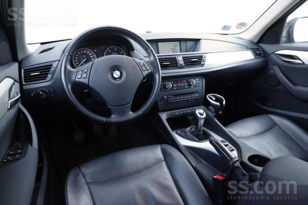 Black BMW X1 2010 in Tukums, with an engine capacity of 2.00 L and mileage of 365 thousand km for 5950 €, photo 5 on AUTOMOTO.COM.LV