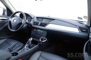Melns BMW X1 2010 Tukums, ar dzinēja tilpumu 2.00 L un nobraukumu 365 tūkst. km par 5950 €, foto 7 vietnē AUTOMOTO.COM.LV