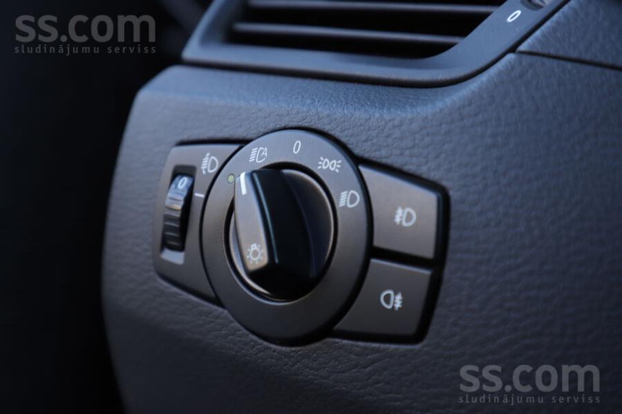 Melns BMW X1 2010 Tukums, ar dzinēja tilpumu 2.00 L un nobraukumu 365 tūkst. km par 5950 €, foto 13 vietnē AUTOMOTO.COM.LV