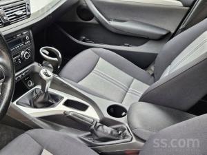 Черный БМВ Х1 2010 в Екабпилс, объемом двигателя 2.00 л и пробегом 253 тыс. км за 6990 €, фото 13 на AUTOMOTO.COM.LV