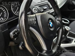 Черный БМВ Х1 2010 в Екабпилс, объемом двигателя 2.00 л и пробегом 253 тыс. км за 6990 €, фото 14 на AUTOMOTO.COM.LV