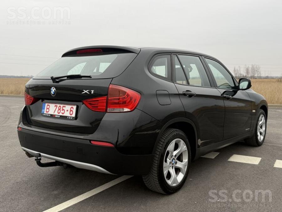 Melns BMW X1 2010 Liepāja, ar dzinēja tilpumu 2.00 L un nobraukumu 212 tūkst. km par 7400 €, foto 3 vietnē AUTOMOTO.COM.LV