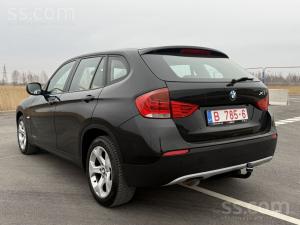 Melns BMW X1 2010 Liepāja, ar dzinēja tilpumu 2.00 L un nobraukumu 212 tūkst. km par 7400 €, foto 5 vietnē AUTOMOTO.COM.LV