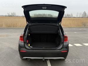 Melns BMW X1 2010 Liepāja, ar dzinēja tilpumu 2.00 L un nobraukumu 212 tūkst. km par 7400 €, foto 12 vietnē AUTOMOTO.COM.LV