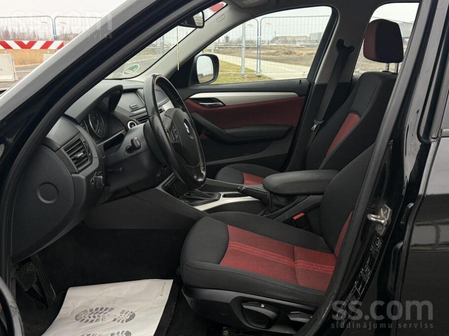 Melns BMW X1 2010 Liepāja, ar dzinēja tilpumu 2.00 L un nobraukumu 212 tūkst. km par 7400 €, foto 15 vietnē AUTOMOTO.COM.LV