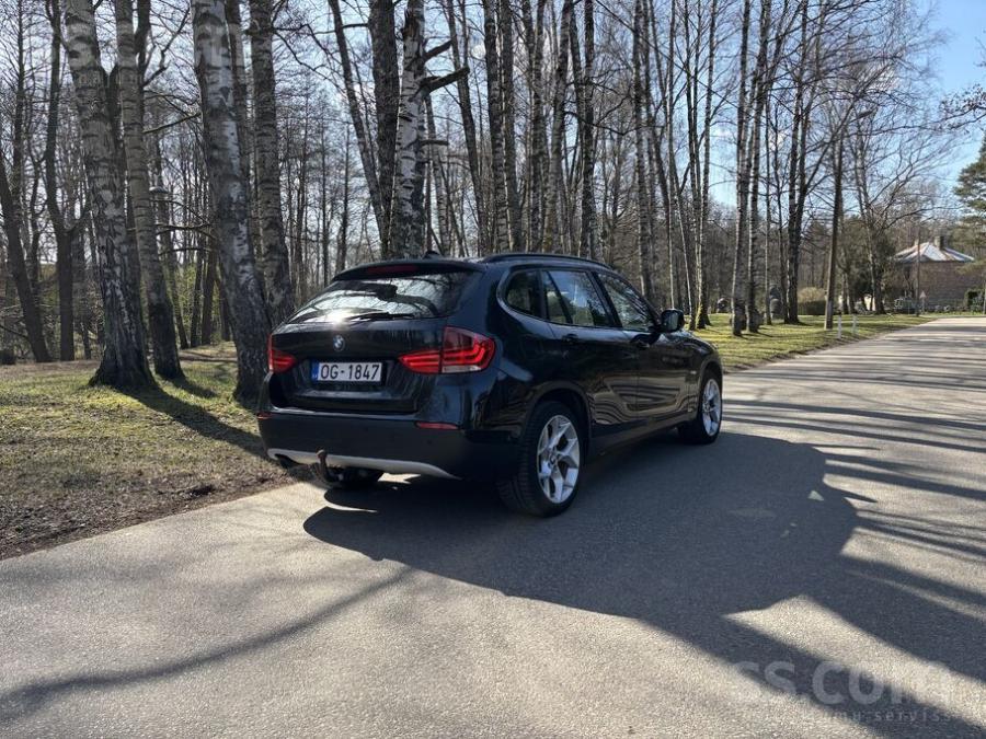 Melns BMW X1 2010 Rīga, ar dzinēja tilpumu 2.00 L un nobraukumu 209 tūkst. km par 6500 €, foto 4 vietnē AUTOMOTO.COM.LV