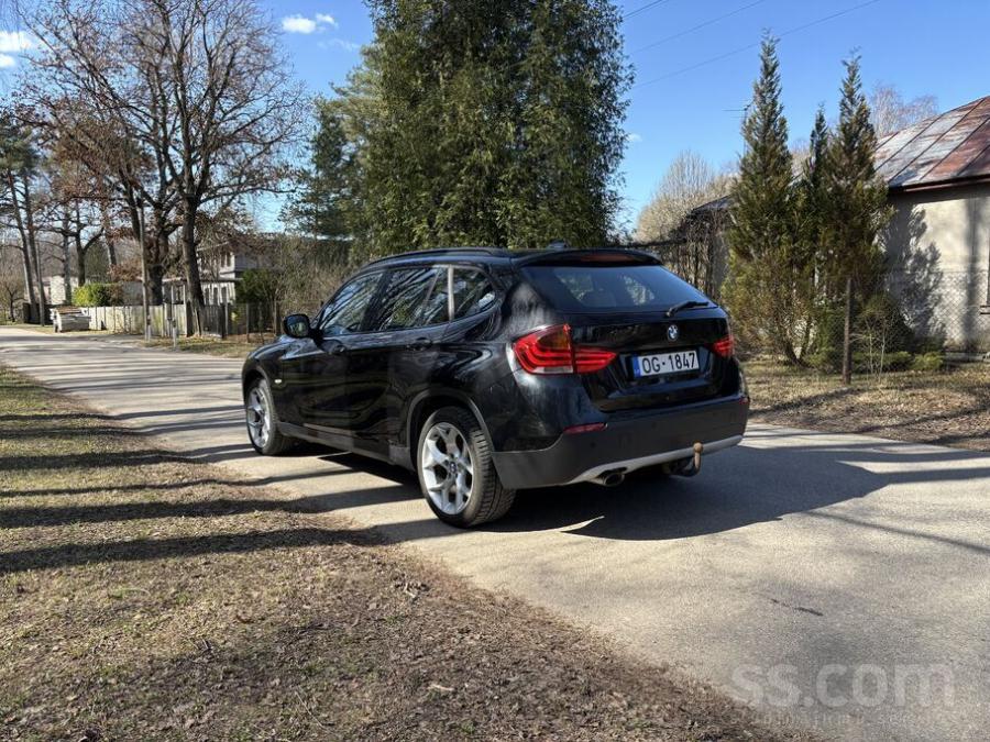 Melns BMW X1 2010 Rīga, ar dzinēja tilpumu 2.00 L un nobraukumu 209 tūkst. km par 6500 €, foto 6 vietnē AUTOMOTO.COM.LV