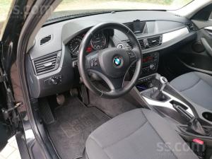 Black BMW X1 2010 in Jurmala, with an engine capacity of 2.00 L and mileage of 229 thousand km for 6750 €, photo 8 on AUTOMOTO.COM.LV