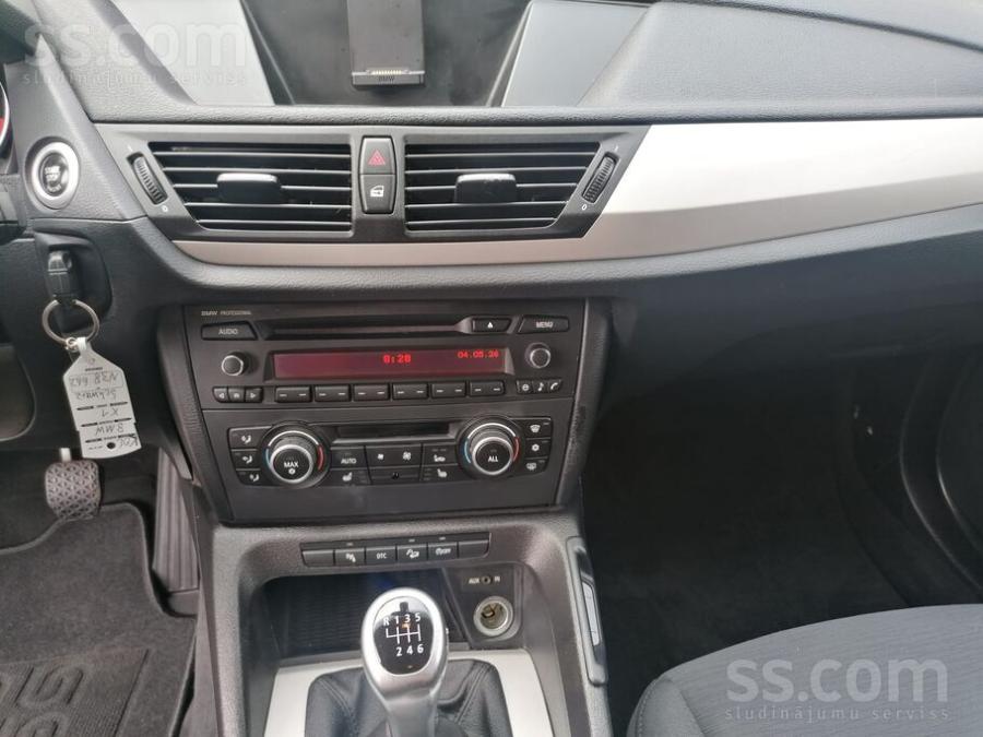 Black BMW X1 2010 in Jurmala, with an engine capacity of 2.00 L and mileage of 229 thousand km for 6750 €, photo 10 on AUTOMOTO.COM.LV