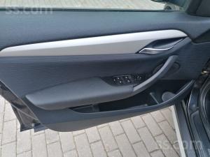 Black BMW X1 2010 in Jurmala, with an engine capacity of 2.00 L and mileage of 229 thousand km for 6750 €, photo 15 on AUTOMOTO.COM.LV