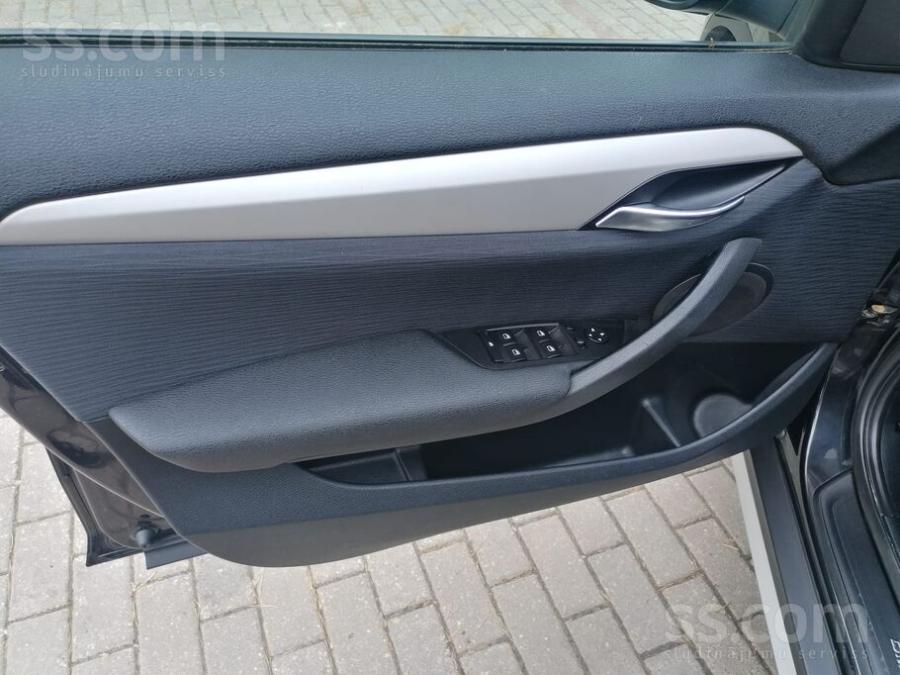 Black BMW X1 2010 in Jurmala, with an engine capacity of 2.00 L and mileage of 229 thousand km for 6750 €, photo 15 on AUTOMOTO.COM.LV