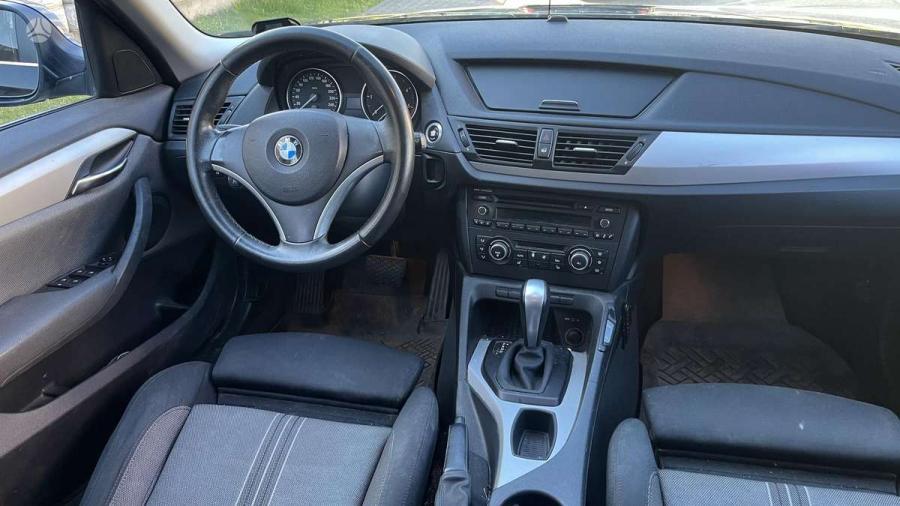 Black BMW X1 2010 in Silute, with an engine capacity of 2.00 L and mileage of 247 thousand km for 4700 €, photo 13 on AUTOMOTO.COM.LV