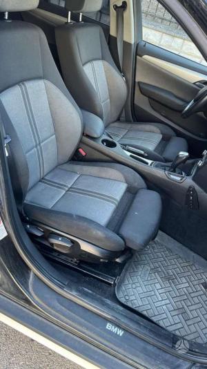 Black BMW X1 2010 in Silute, with an engine capacity of 2.00 L and mileage of 247 thousand km for 4700 €, photo 14 on AUTOMOTO.COM.LV