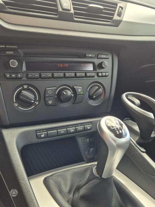 Melns BMW X1 2010 Viļņa, ar dzinēja tilpumu 2.00 L un nobraukumu 269 tūkst. km par 6500 €, foto 9 vietnē AUTOMOTO.COM.LV