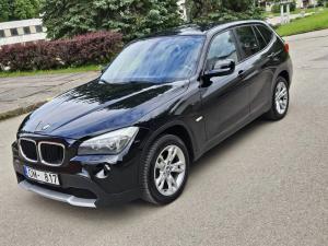 Black BMW X1 2010 in Jekabpils, with an engine capacity of 2.00 L and mileage of 253 thousand km for 6990 €, photo  on AUTOMOTO.COM.LV