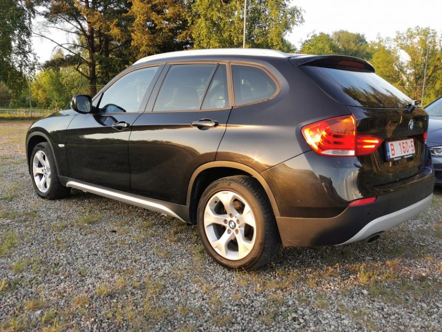 Melns BMW X1 2010 Rīga, ar dzinēja tilpumu 2.00 L un nobraukumu 247 tūkst. km par 7450 €, foto 4 vietnē AUTOMOTO.COM.LV