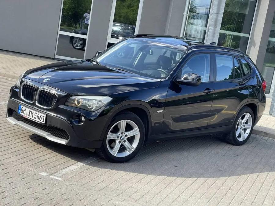 Black BMW X1 2010 in Jurmala, with an engine capacity of 2.00 L and mileage of 286 thousand km for 5850 €, photo 6 on AUTOMOTO.COM.LV