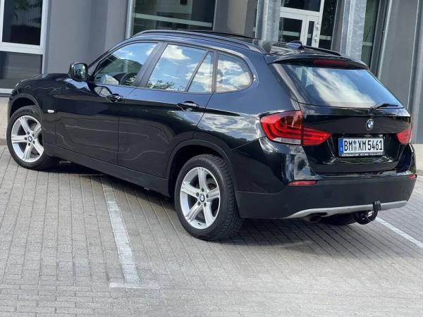 Melns BMW X1 2010 Jūrmala, ar dzinēja tilpumu 2.00 L un nobraukumu 286 tūkst. km par 5850 €, foto 6 vietnē AUTOMOTO.COM.LV