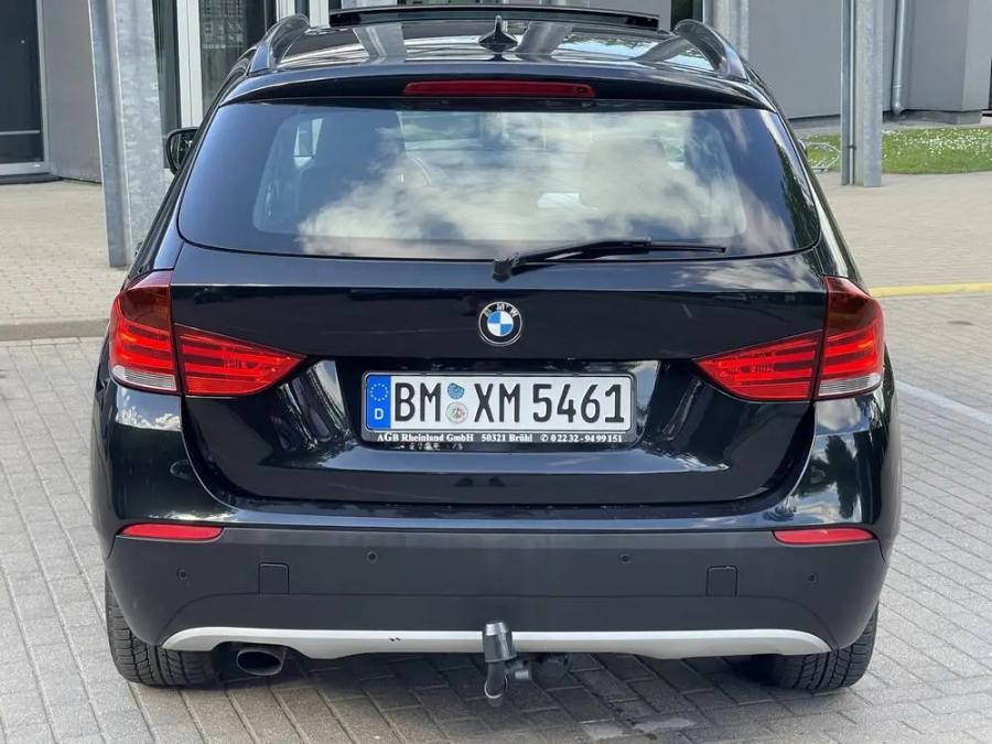 Black BMW X1 2010 in Jurmala, with an engine capacity of 2.00 L and mileage of 286 thousand km for 5850 €, photo 8 on AUTOMOTO.COM.LV
