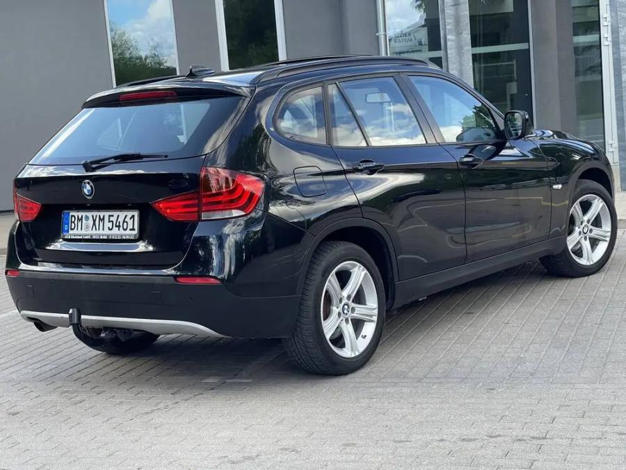 Black BMW X1 2010 in Jurmala, with an engine capacity of 2.00 L and mileage of 286 thousand km for 5850 €, photo 12 on AUTOMOTO.COM.LV
