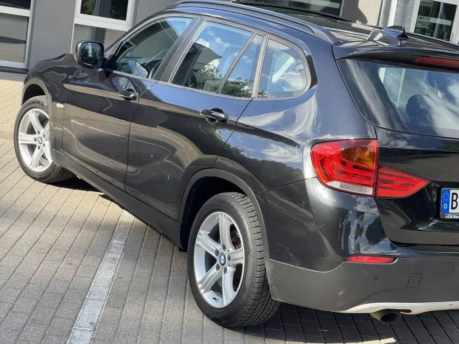 Black BMW X1 2010 in Jurmala, with an engine capacity of 2.00 L and mileage of 286 thousand km for 5850 €, photo 14 on AUTOMOTO.COM.LV