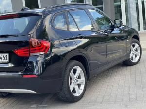 Black BMW X1 2010 in Jurmala, with an engine capacity of 2.00 L and mileage of 286 thousand km for 5850 €, photo 16 on AUTOMOTO.COM.LV