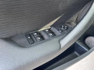 Black BMW X1 2010 in Jurmala, with an engine capacity of 2.00 L and mileage of 286 thousand km for 5850 €, photo 22 on AUTOMOTO.COM.LV