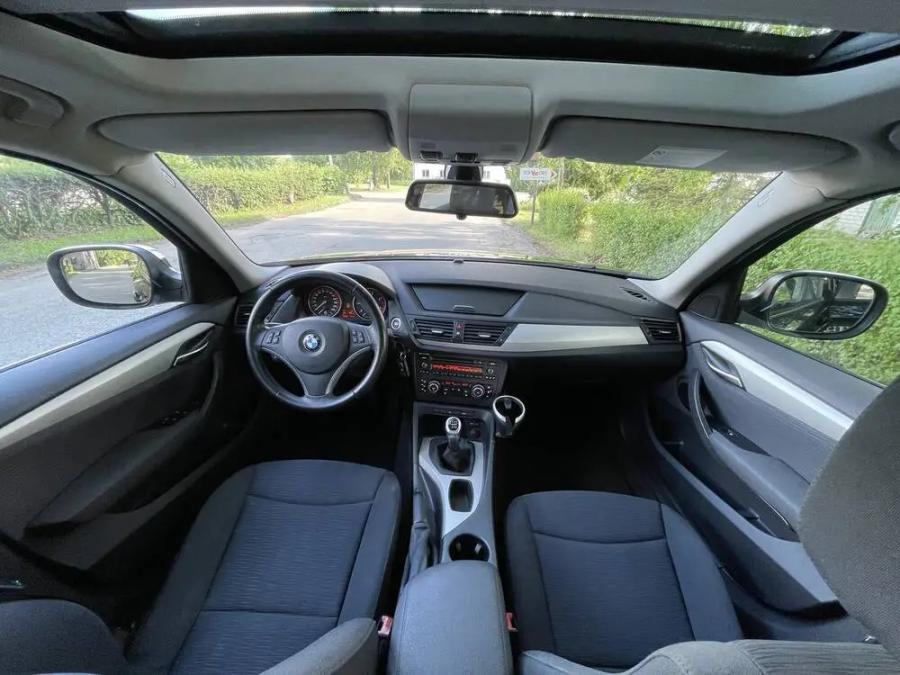 Black BMW X1 2010 in Jurmala, with an engine capacity of 2.00 L and mileage of 286 thousand km for 5850 €, photo 26 on AUTOMOTO.COM.LV