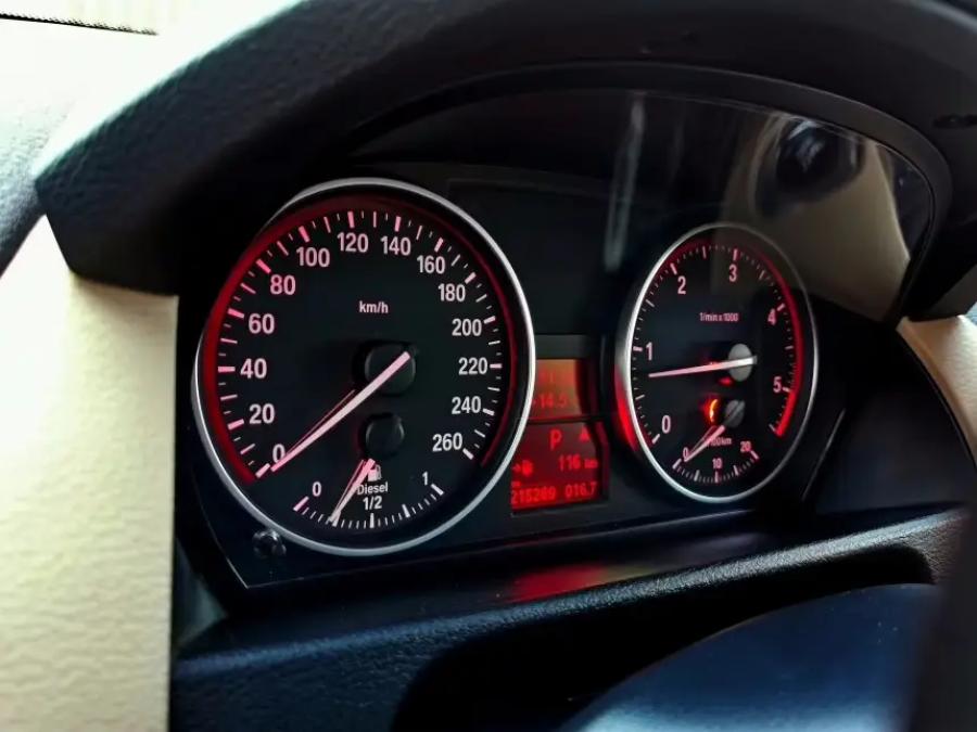 Melns BMW X1 2010 Rīga, ar dzinēja tilpumu 2.00 L un nobraukumu 215 tūkst. km par 10100 €, foto 12 vietnē AUTOMOTO.COM.LV