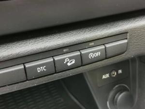 Black BMW X1 2010 in Kuldiga, with an engine capacity of 2.00 L and mileage of 247 thousand km for 7450 €, photo 11 on AUTOMOTO.COM.LV