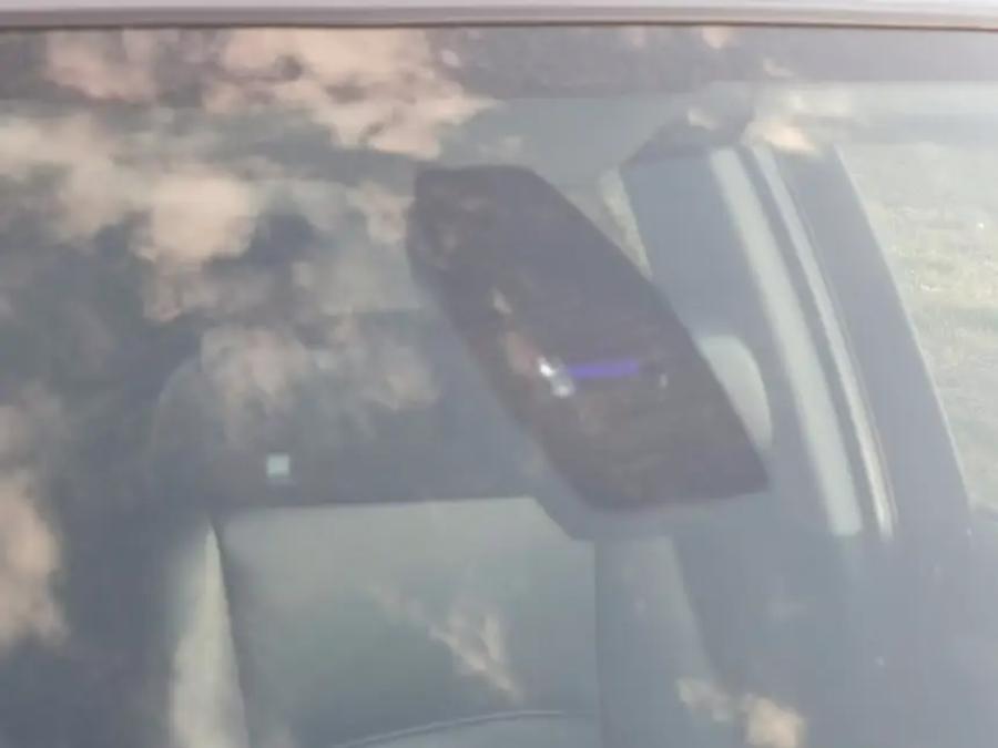 Black BMW X1 2010 in Kuldiga, with an engine capacity of 2.00 L and mileage of 247 thousand km for 7450 €, photo 18 on AUTOMOTO.COM.LV