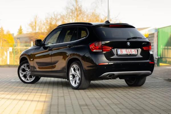 Melns BMW X1 2010 Jelgava, ar dzinēja tilpumu 2.00 L un nobraukumu 242 tūkst. km par 9900 €, foto 4 vietnē AUTOMOTO.COM.LV