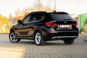 Melns BMW X1 2010 Jelgava, ar dzinēja tilpumu 2.00 L un nobraukumu 242 tūkst. km par 9900 €, foto 5 vietnē AUTOMOTO.COM.LV