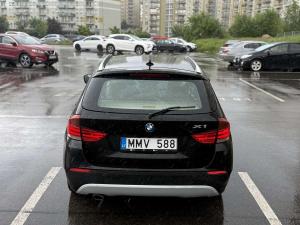 Black BMW X1 2010 in Vilnius, with an engine capacity of 2.00 L and mileage of 290 thousand km for 5500 €, photo 13 on AUTOMOTO.COM.LV
