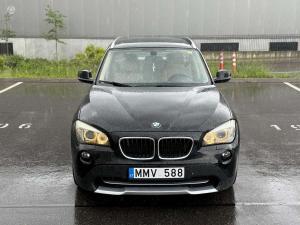Black BMW X1 2010 in Vilnius, with an engine capacity of 2.00 L and mileage of 290 thousand km for 5500 €, photo 17 on AUTOMOTO.COM.LV