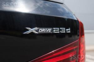 Black BMW X1 2010 in Riga, with an engine capacity of 2.00 L and mileage of 276 thousand km for 8250 €, photo 8 on AUTOMOTO.COM.LV
