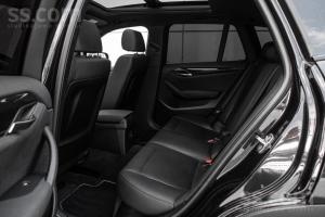 Black BMW X1 2010 in Riga, with an engine capacity of 2.00 L and mileage of 276 thousand km for 8250 €, photo 11 on AUTOMOTO.COM.LV