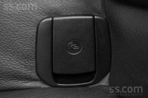 Black BMW X1 2010 in Riga, with an engine capacity of 2.00 L and mileage of 276 thousand km for 8250 €, photo 13 on AUTOMOTO.COM.LV