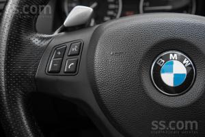 Black BMW X1 2010 in Riga, with an engine capacity of 2.00 L and mileage of 276 thousand km for 8250 €, photo 17 on AUTOMOTO.COM.LV