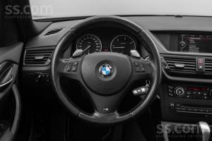 Black BMW X1 2010 in Riga, with an engine capacity of 2.00 L and mileage of 276 thousand km for 8250 €, photo 18 on AUTOMOTO.COM.LV