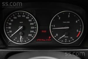 Black BMW X1 2010 in Riga, with an engine capacity of 2.00 L and mileage of 276 thousand km for 8250 €, photo 19 on AUTOMOTO.COM.LV