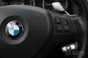 Black BMW X1 2010 in Riga, with an engine capacity of 2.00 L and mileage of 276 thousand km for 8250 €, photo 20 on AUTOMOTO.COM.LV