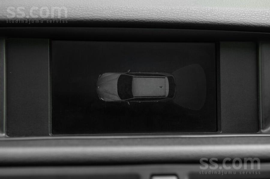 Black BMW X1 2010 in Riga, with an engine capacity of 2.00 L and mileage of 276 thousand km for 8250 €, photo 26 on AUTOMOTO.COM.LV