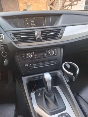 Black BMW X1 2010 in Alytus, with an engine capacity of 2.00 L and mileage of 262 thousand km for 5700 €, photo 8 on AUTOMOTO.COM.LV