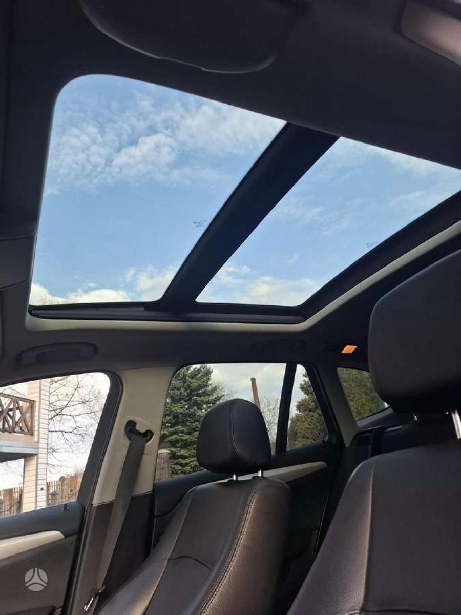Black BMW X1 2010 in Alytus, with an engine capacity of 2.00 L and mileage of 262 thousand km for 5700 €, photo 9 on AUTOMOTO.COM.LV