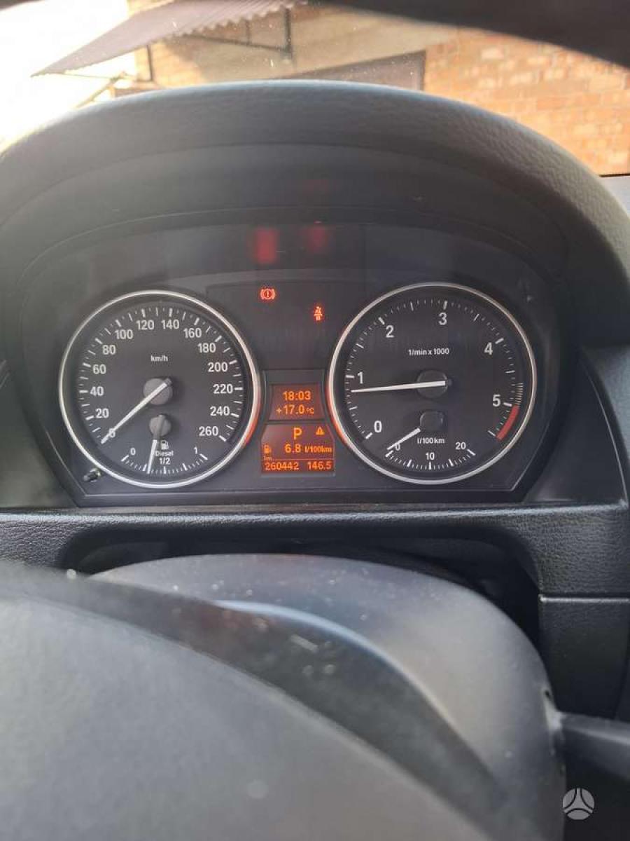 Black BMW X1 2010 in Alytus, with an engine capacity of 2.00 L and mileage of 262 thousand km for 5700 €, photo 11 on AUTOMOTO.COM.LV