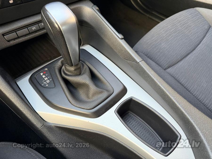 Melns BMW X1 2010 Tallina, ar dzinēja tilpumu 2.00 L un nobraukumu 254 tūkst. km par 6999 €, foto 18 vietnē AUTOMOTO.COM.LV