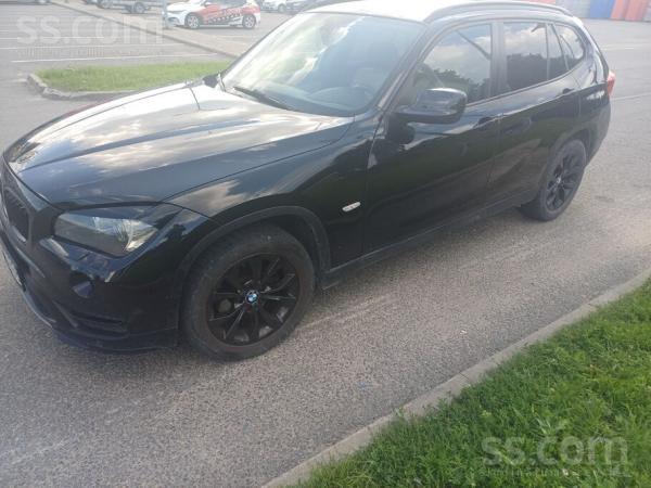 Melns BMW X1 2010 Rīga, ar dzinēja tilpumu 2.00 L un nobraukumu 221 tūkst. km par 7800 €, foto 6 vietnē AUTOMOTO.COM.LV