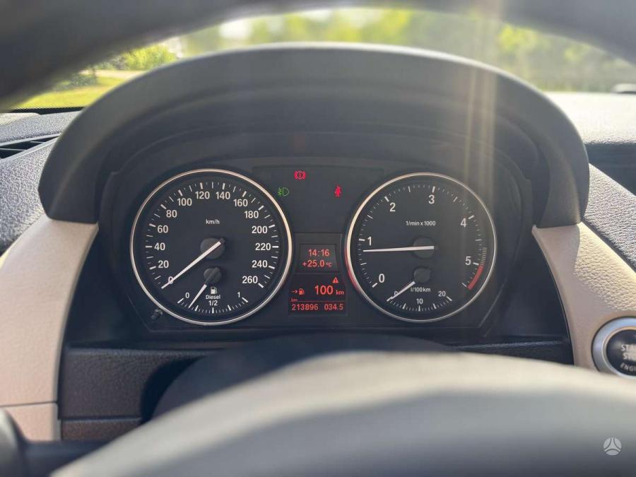 Melns BMW X1 2010 Utena, ar dzinēja tilpumu 2.00 L un nobraukumu 214 tūkst. km par 4850 €, foto 15 vietnē AUTOMOTO.COM.LV